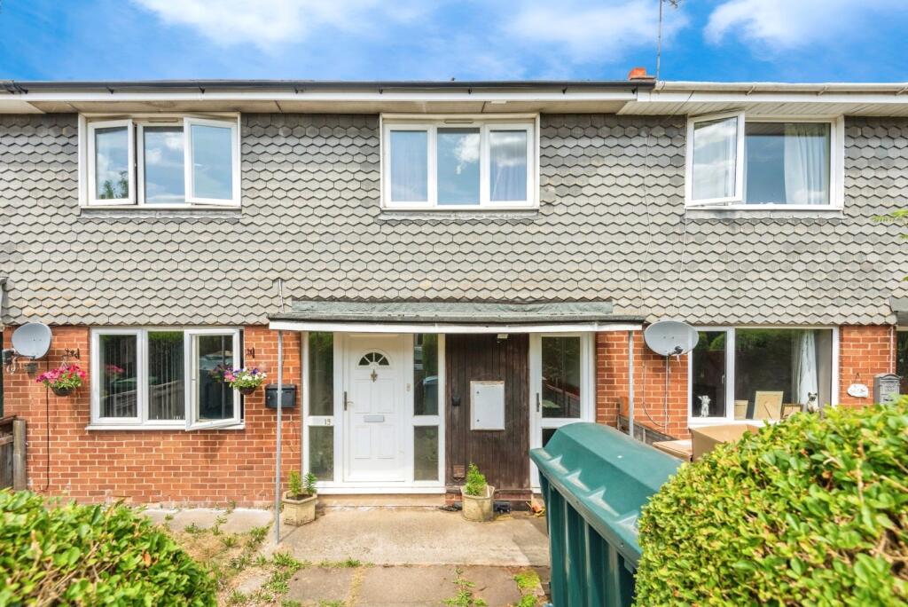 3 bedroom terraced house for sale in Oatfield Road, Frampton on Severn ...
