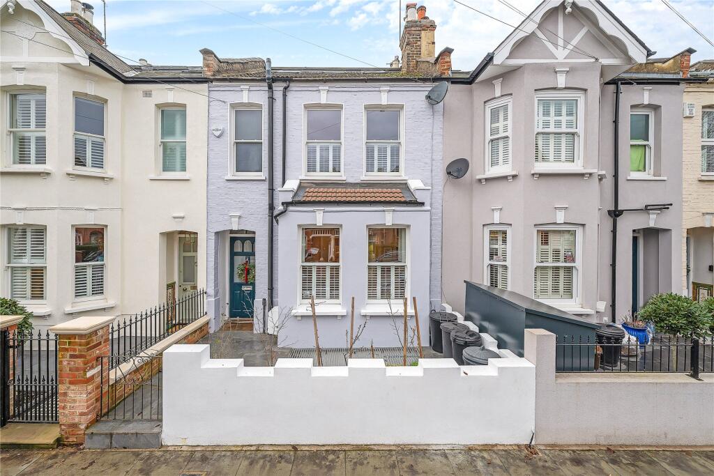 6 bedroom terraced house for sale in Heythorp Street, Southfields ...
