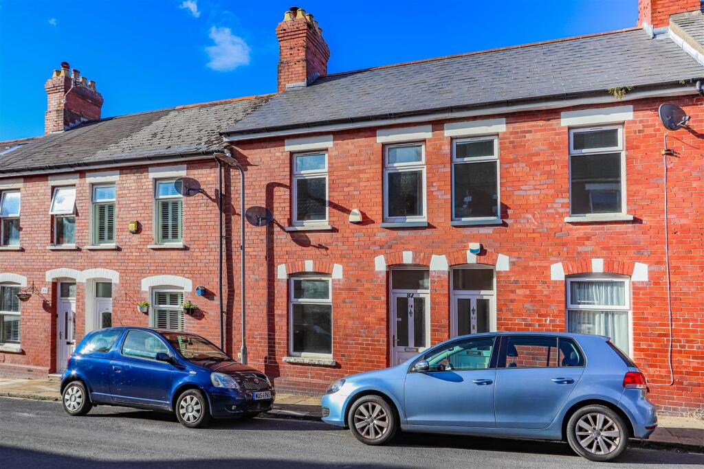 2 Bedroom Terraced House For Sale In Phyllis Street Barry CF62 2 Bedroom Terraced House For Sale In Phyllis Street Barry CF62