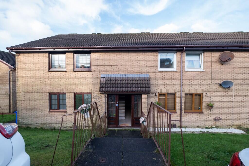 2 bedroom flat for sale in Dunrobin Drive, Gourock, Renfrewshire, PA19