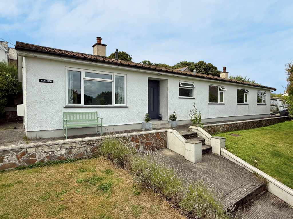 4 bedroom detached bungalow for sale in Drakewalls, Gunnislake, PL18