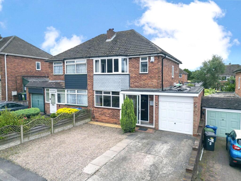 3 bedroom semi-detached house for sale in Primley Avenue, Hockley ...
