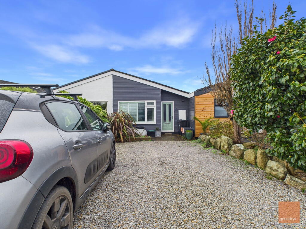 2 bedroom terraced bungalow for sale in Ellen Close, Mount Hawke, Truro ...