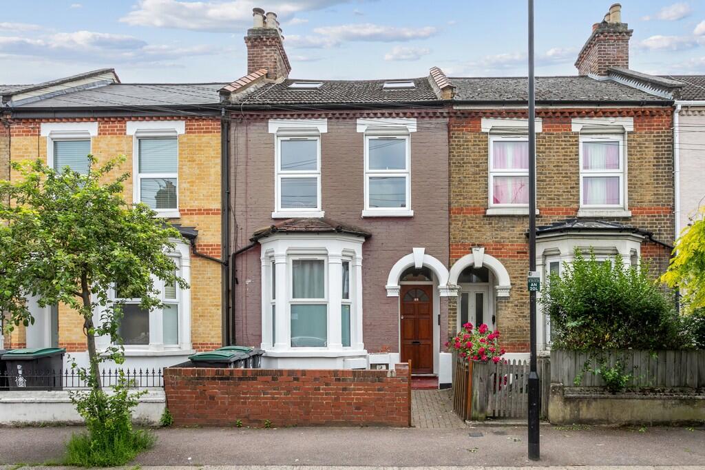 2 bedroom ground floor flat for sale in Antill Road, London, N15