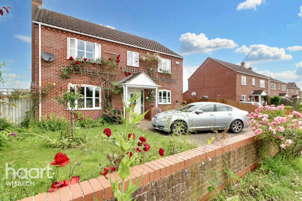 4 bedroom detached house for sale in Pyecroft Lane, Walpole St Peter, PE14