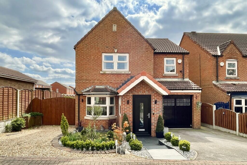 4 bedroom detached house for sale in Sherwood Road, Harworth, Doncaster ...