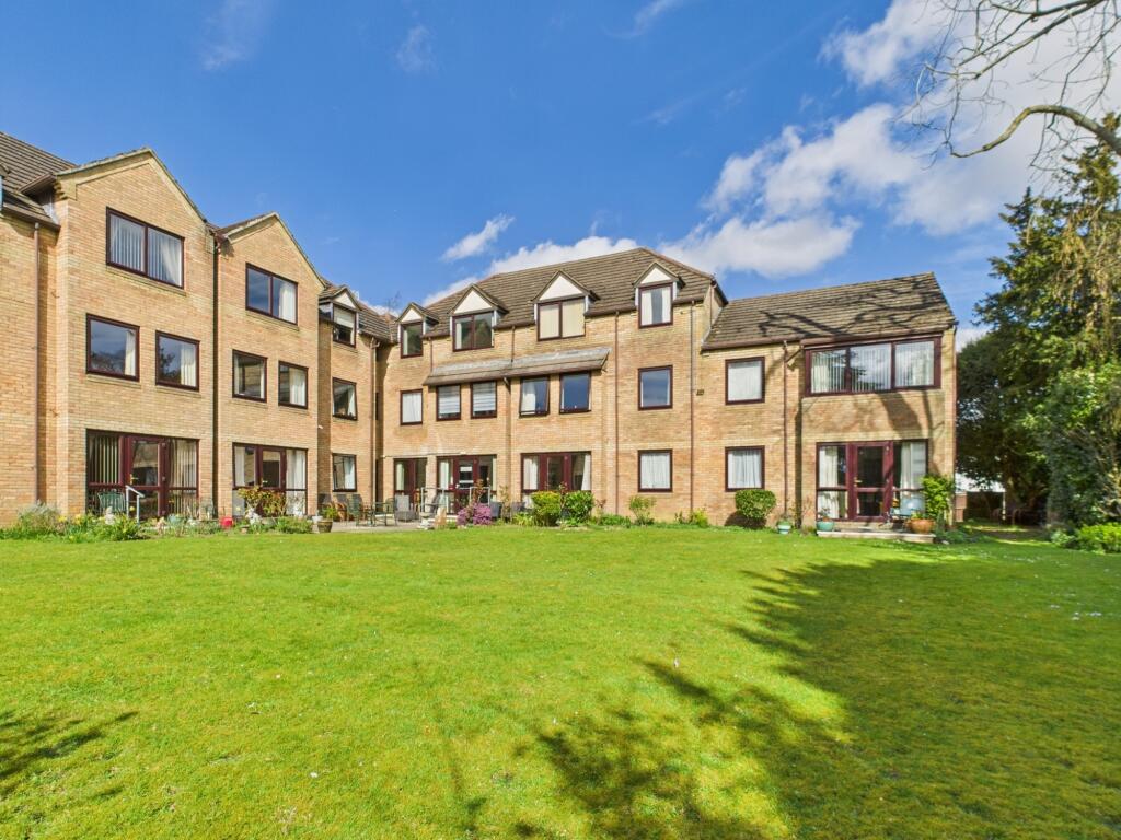 1 bedroom retirement property for sale in Hillstead Court, Basingstoke ...