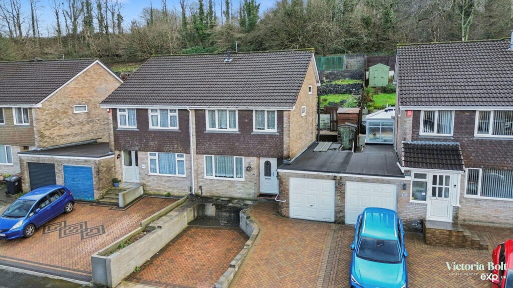 3 bedroom semi-detached house for sale in Slatelands Close, Plymouth ...