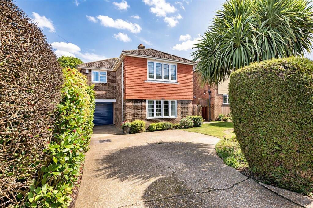 3 bedroom detached house for sale in High Street, Ninfield, Battle, TN33