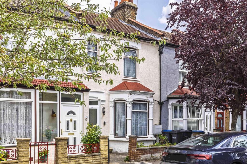 3 bedroom terraced house for sale in Denny Road, Edmonton, N9