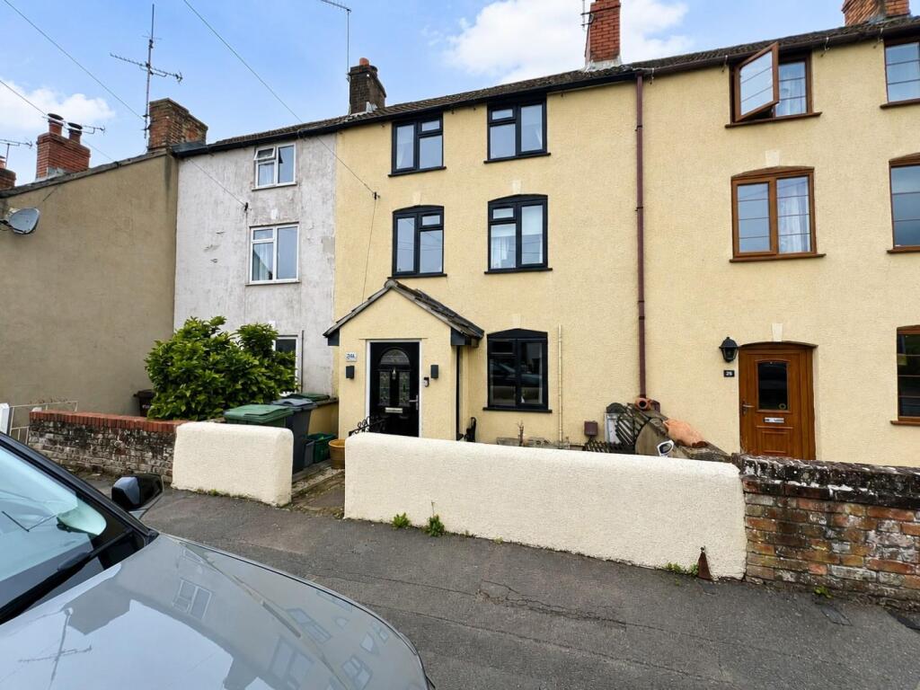 3 bedroom terraced house for sale in Walk Mill Lane, Kingswood, Wotton ...