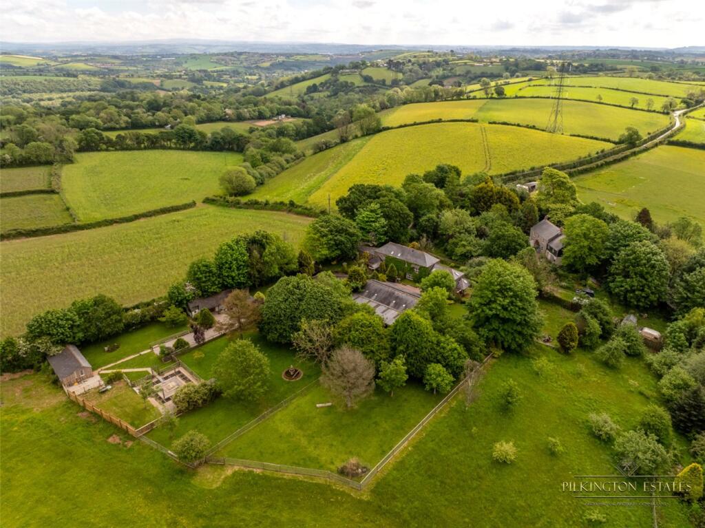 5 bedroom barn conversion for sale in Landrake, Saltash, Cornwall, PL12