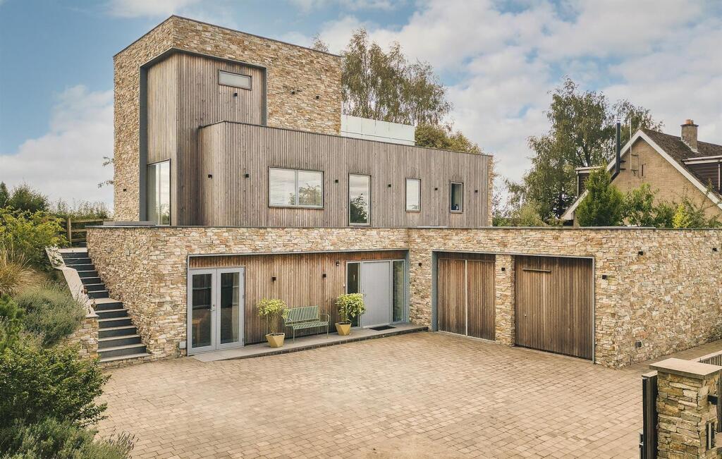 4 bedroom detached house for sale in Burland Green Lane, Weston ...
