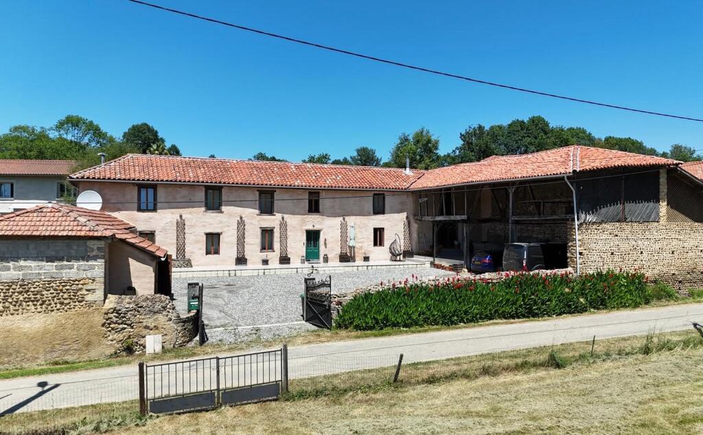 5 bedroom property for sale in Midi-Pyrénées, Hautes-Pyrénées, Arné, France