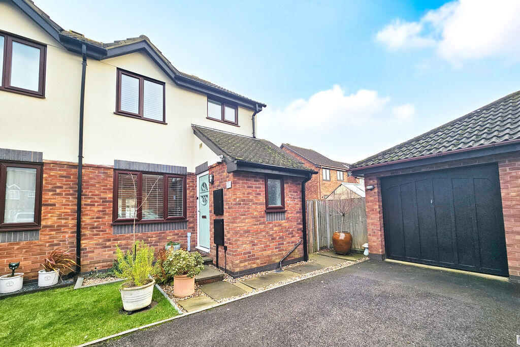 3 bedroom semi-detached house for sale in Mulberry Avenue, Stubbington ...