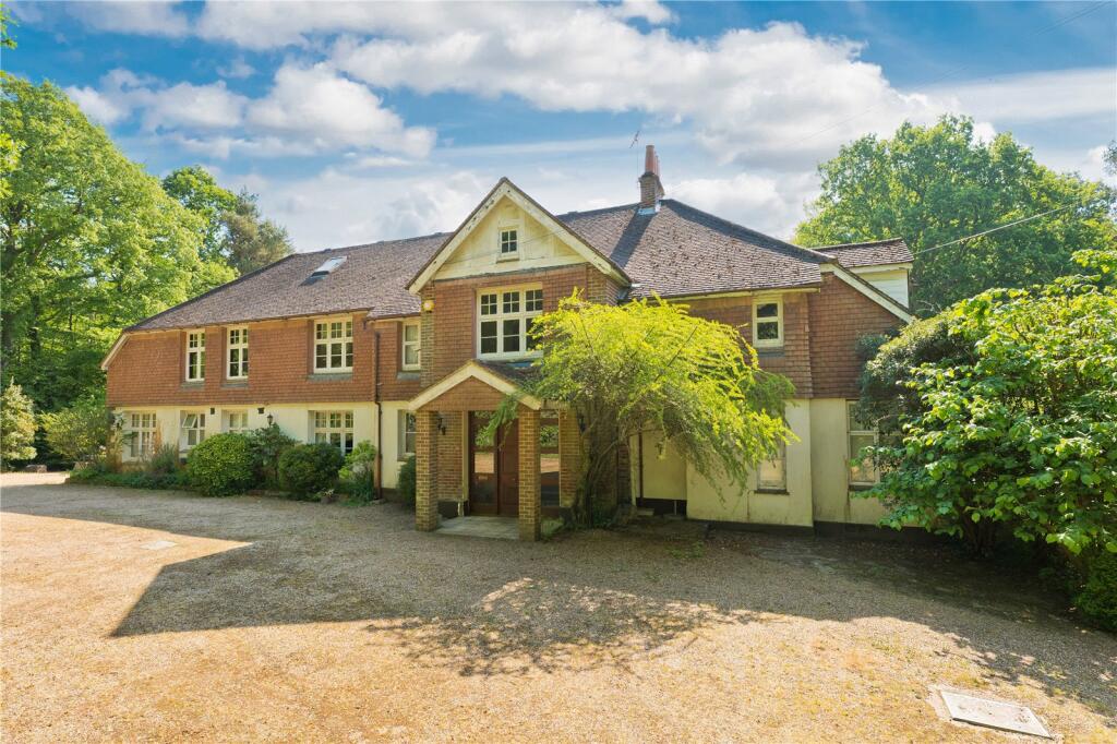 5 bedroom detached house for sale in Rodona Road, St George's Hill, KT13