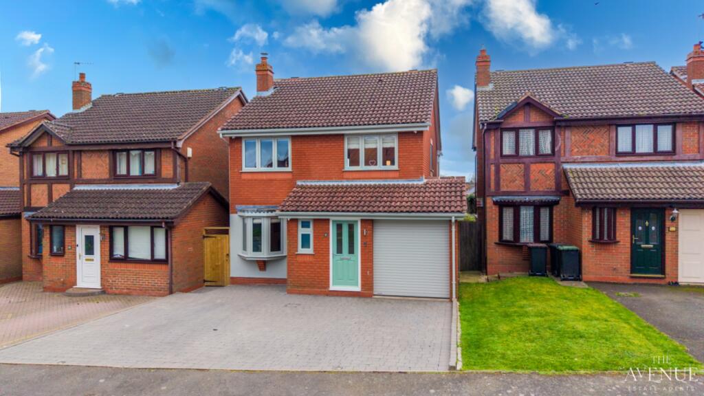 4 bedroom detached house for sale in Riverside Close, Lickey End ...