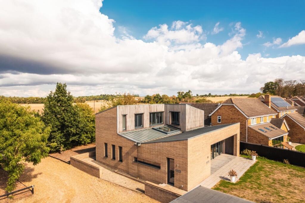 3 bedroom detached house for sale in Mill Lane, St. Neots ...