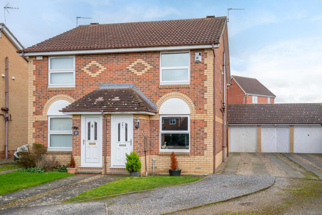 2 bedroom semi-detached house for sale in Somerset Close, York, YO30