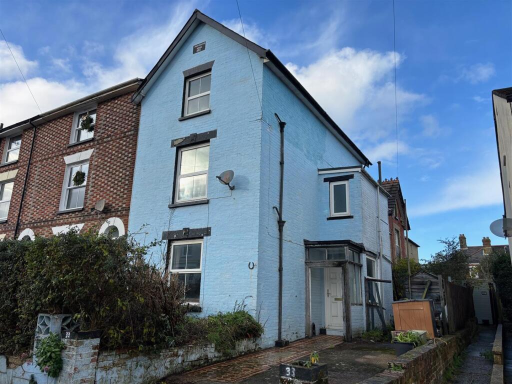 5 bedroom house for sale in Bellevue Road, Cowes, PO31