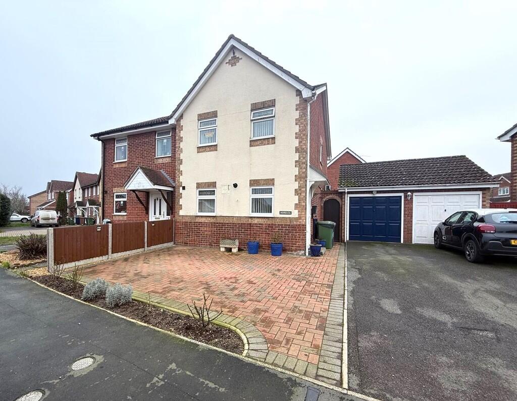 3 bedroom semi-detached house for sale in Drake Avenue, Chatteris ...