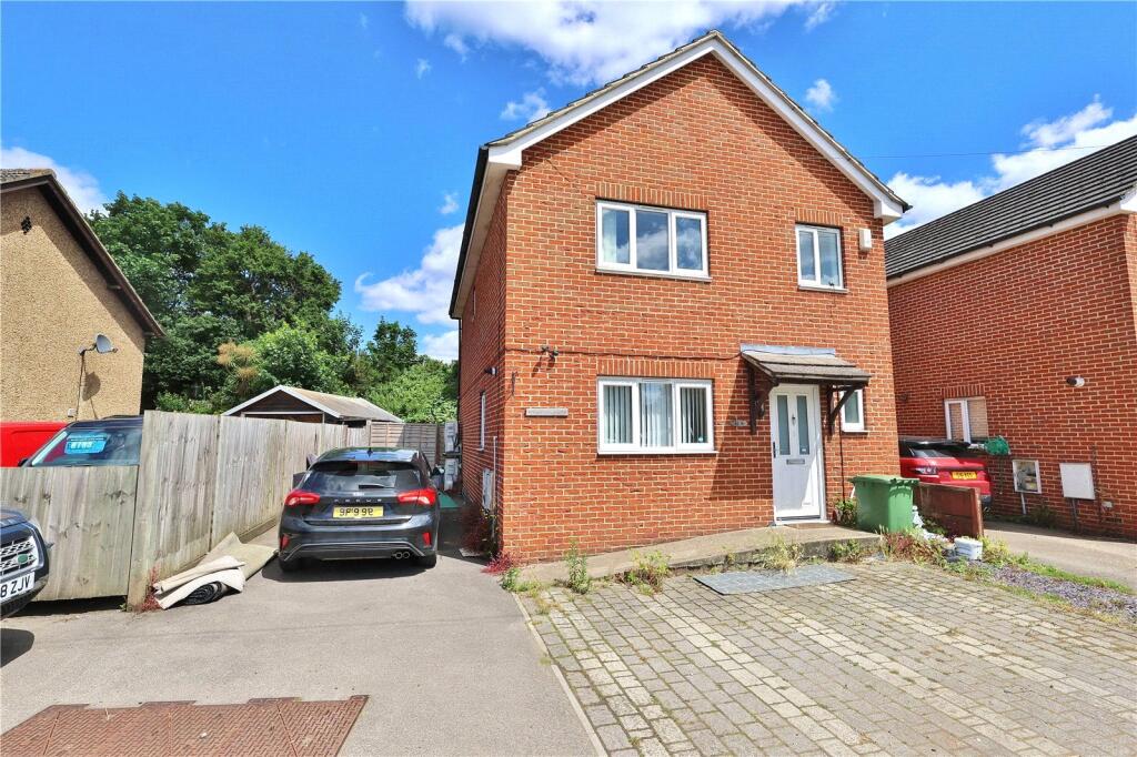 3 bedroom detached house for sale in Oyster Lane, Byfleet, West Byfleet, Surrey, KT14