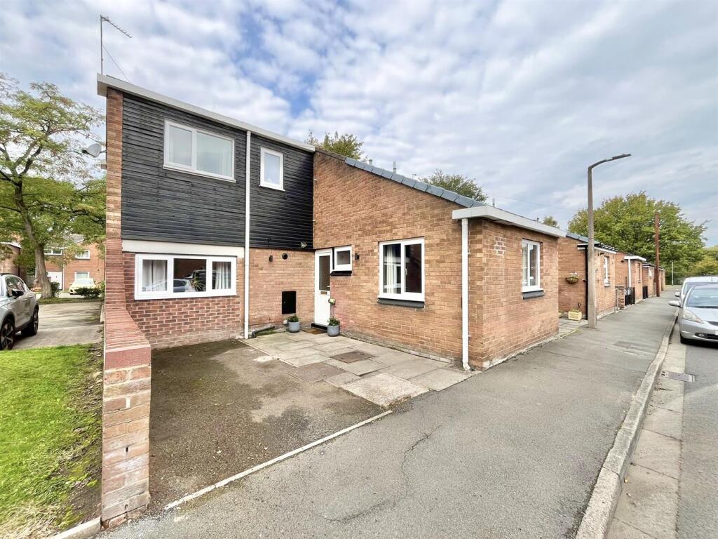 3 bedroom terraced house for sale in Tannock Road, Hazel Grove, SK7