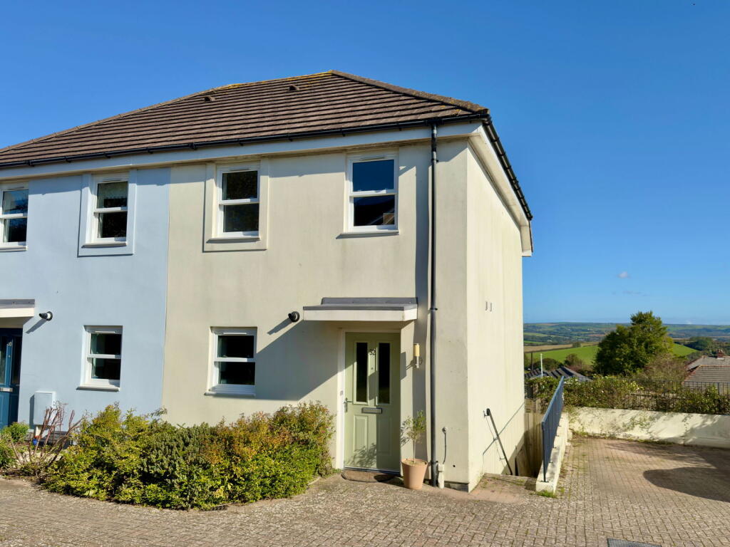 2 bedroom semi-detached house for sale in Rowan Road, Wadebridge PL27