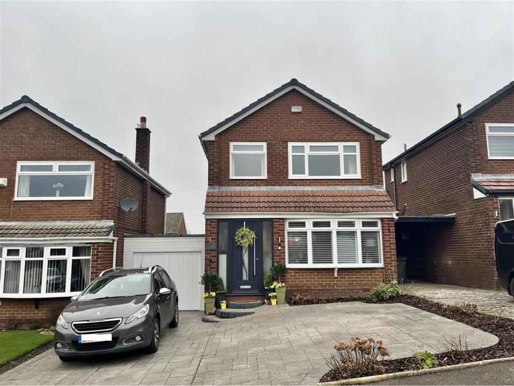 3 bedroom detached house for sale in Carrbrook Crescent, Carrbrook ...