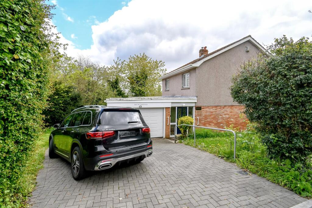 4 bedroom detached house for sale in Merthyr Dyfan Road, Barry, CF62