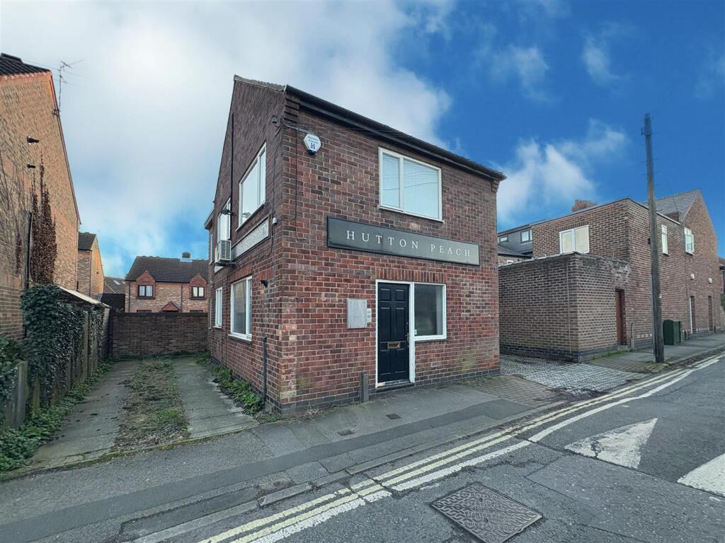 Commercial property for sale in Avenue Road, York, YO30