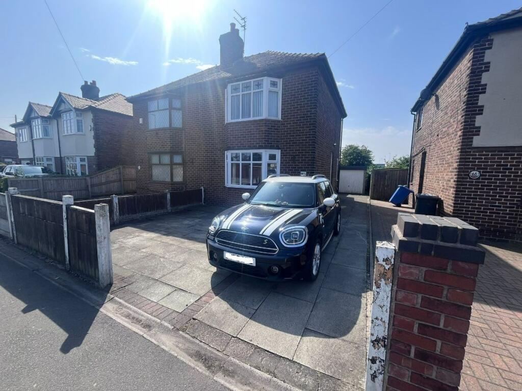 2 bedroom semi-detached house for sale in Long Lane, Warrington, WA2