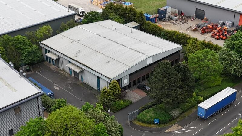 Light industrial facility to lease in 440 Dukesway, Team Valley Trading ...