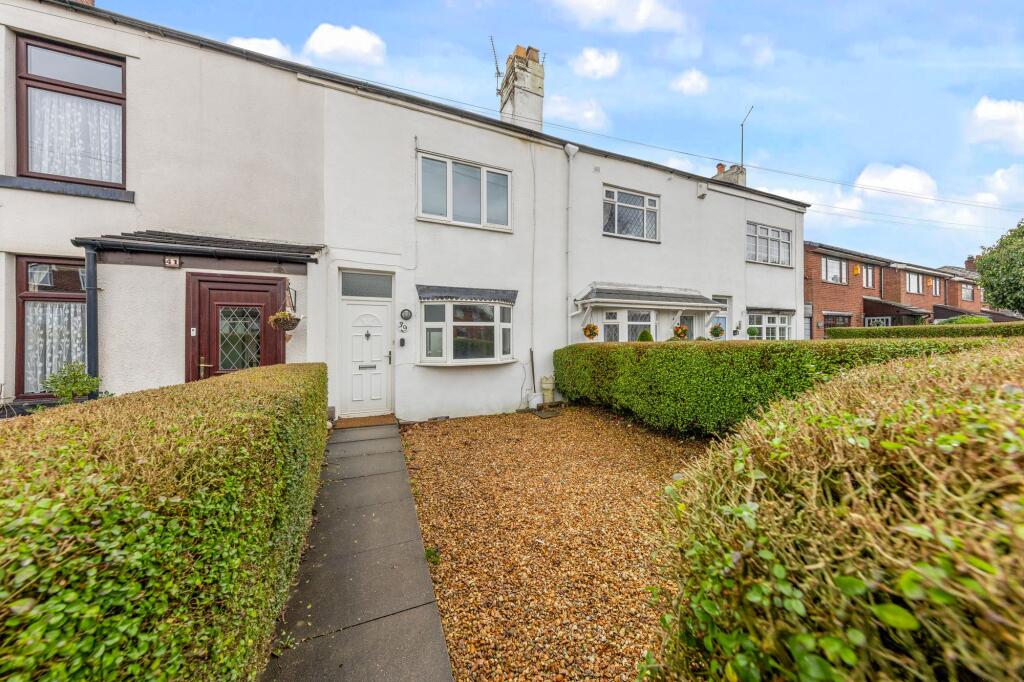 2 bedroom terraced house for sale in Fearnhead Lane, Fearnhead, WA2