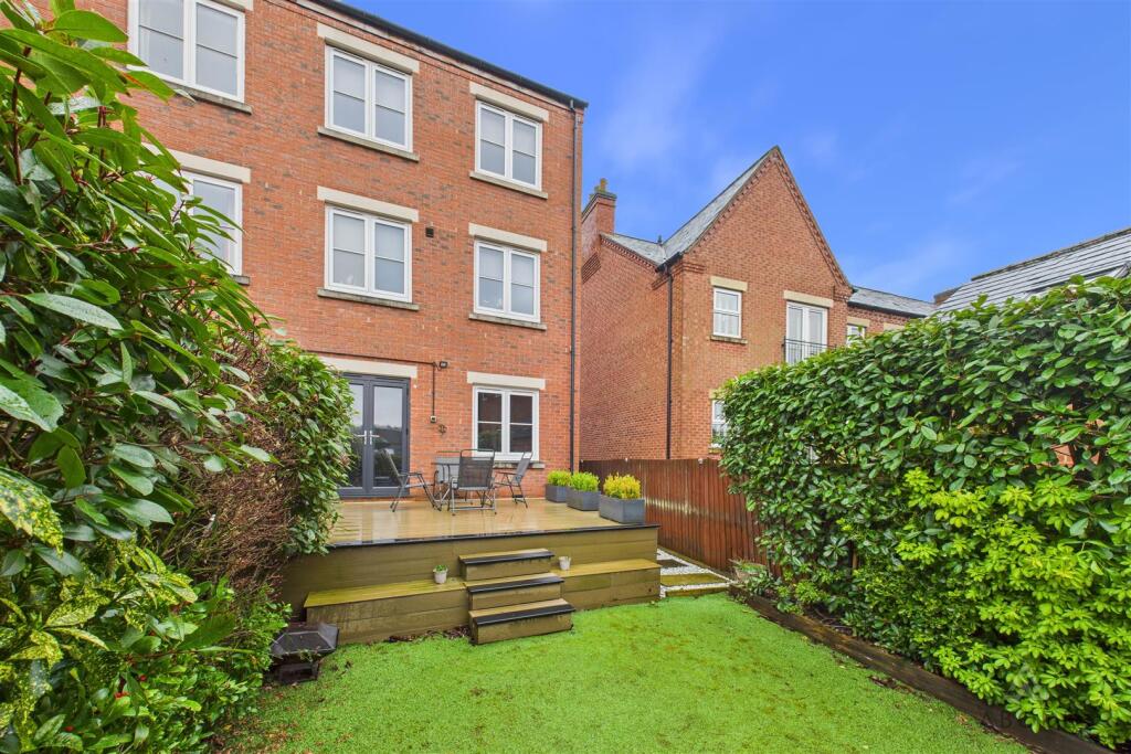 4 bedroom town house for sale in Taylor Court, Ashbourne, Derbyshire, DE6