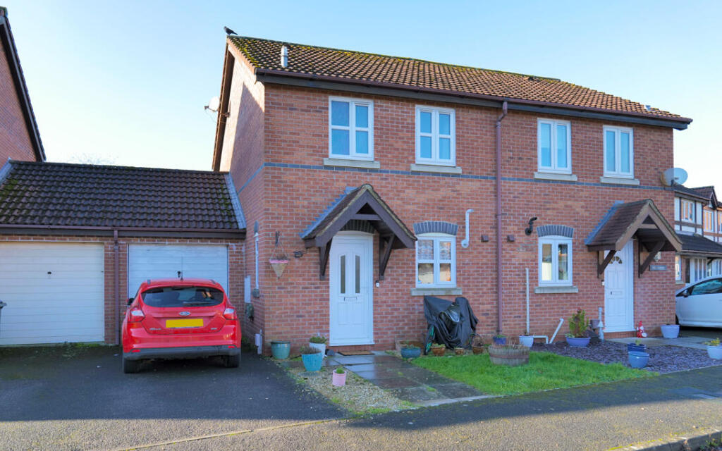 3 bedroom semi-detached house for sale in Cornflower Way, Melksham, SN12