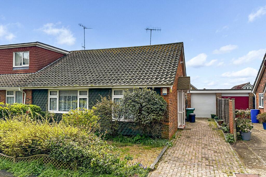 2 bedroom bungalow for sale in Oakley Gardens, East Preston ...