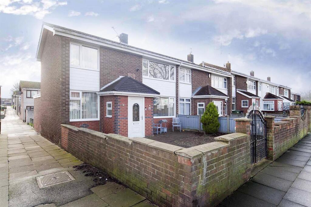 4 bedroom end of terrace house for sale in Throston Grange Lane ...