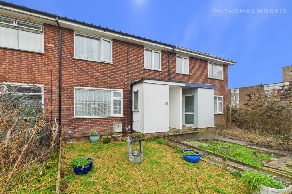 3 bedroom terraced house for sale in Drake Close, Hartford, Huntingdon ...