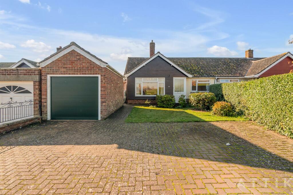 2 bedroom semi-detached bungalow for sale in Kennedy Close, Halesworth ...