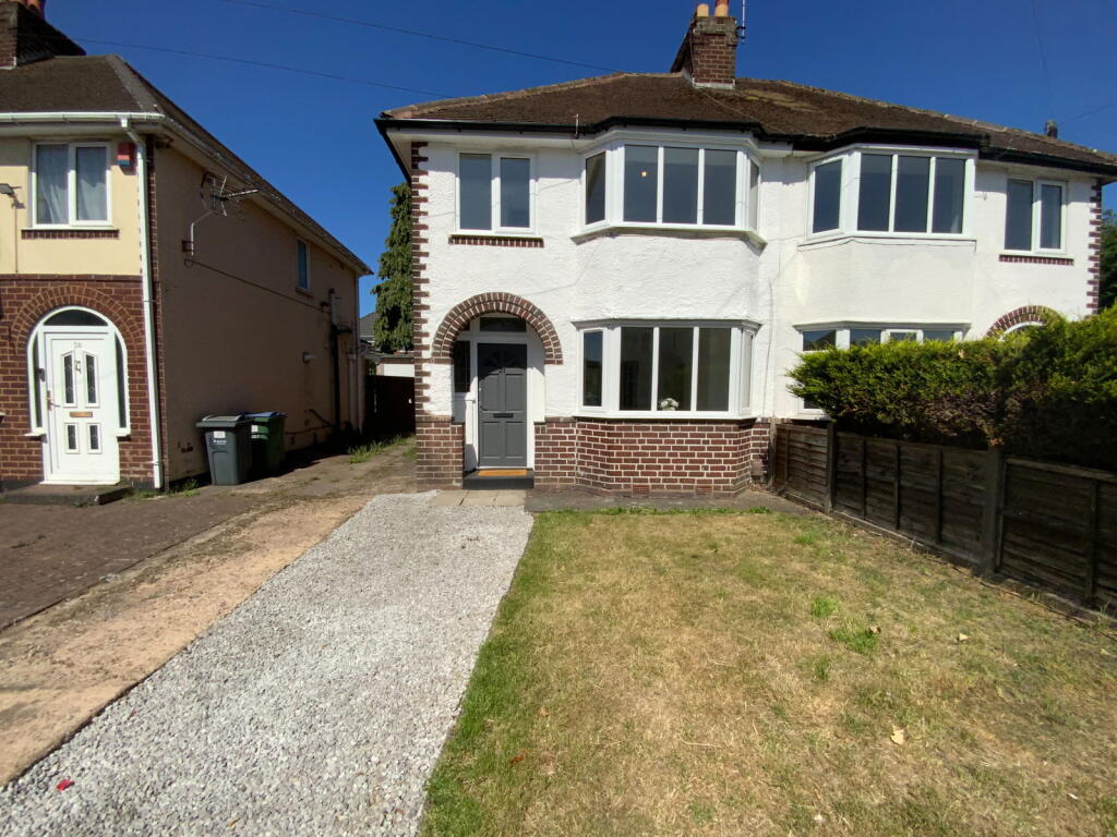 3 bedroom semi-detached house for sale in ROWLEY REGIS, Petersfield ...