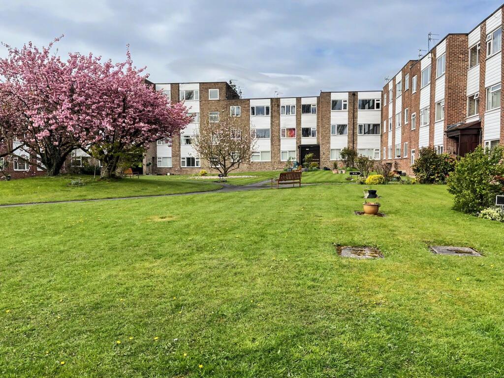 1 bedroom flat for sale in Pole Lane, Bury, BL9