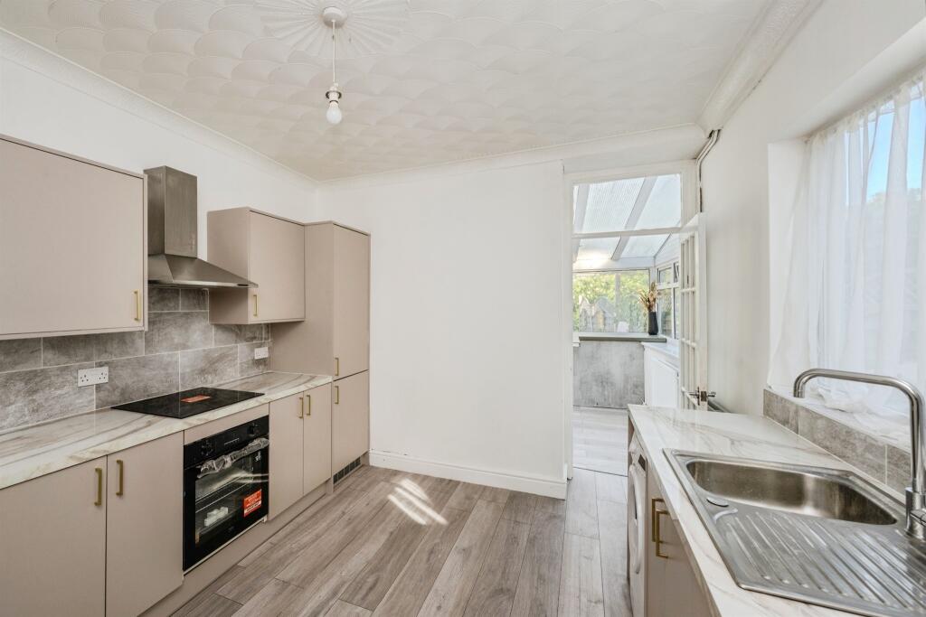 2 bedroom end of terrace house for sale in Tonclwyda, Clyne, NEATH, SA11