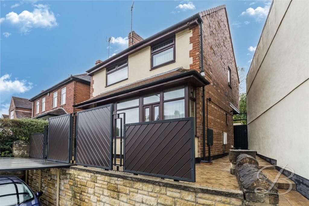 3 bedroom detached house for sale in Chesterfield Road South, Mansfield ...