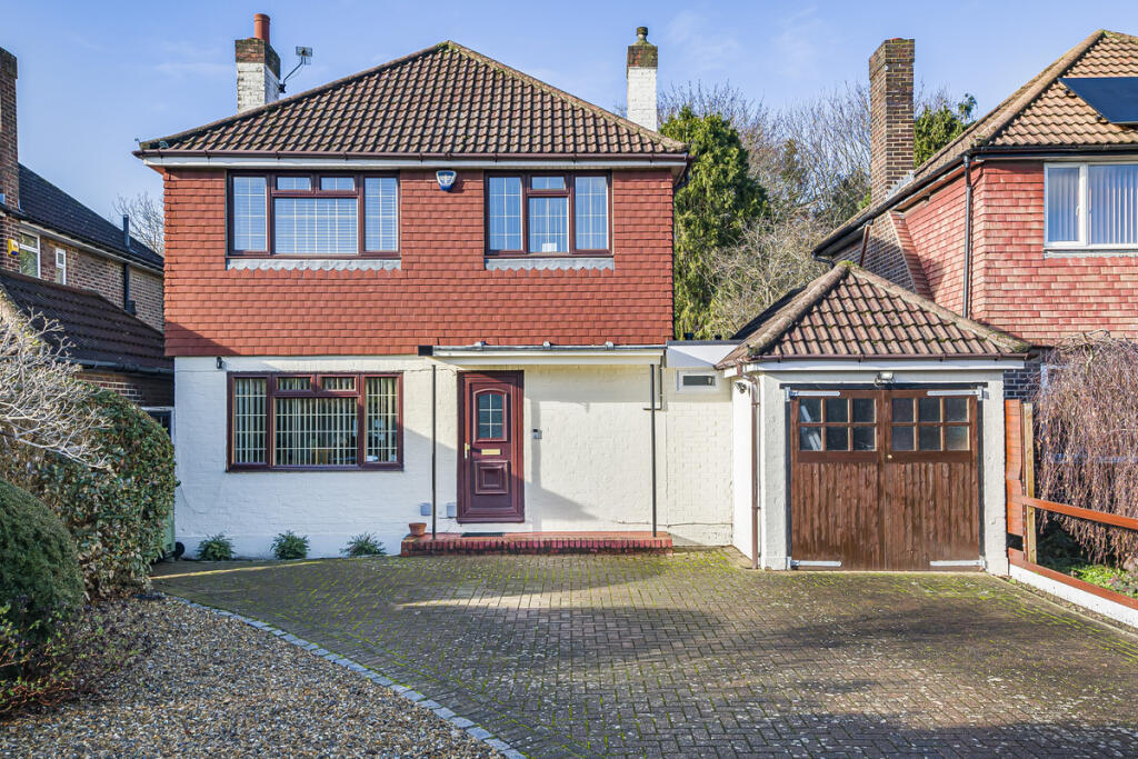 3 bedroom detached house for sale in Mottingham Lane, London, SE12 9AW ...