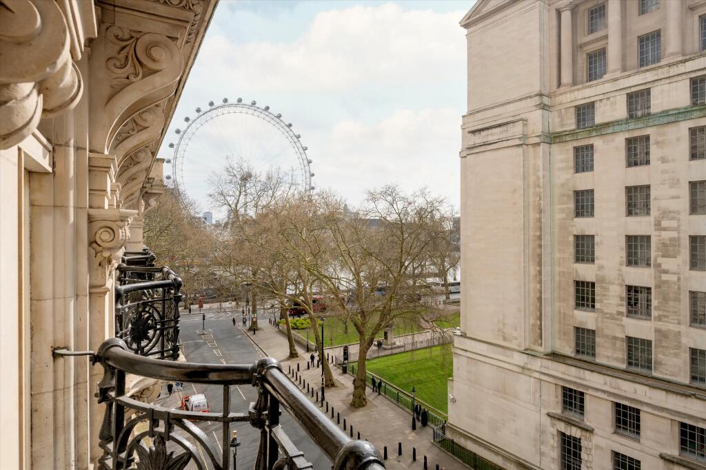 2 bedroom flat for sale in Whitehall Court, St James's, London, SW1A