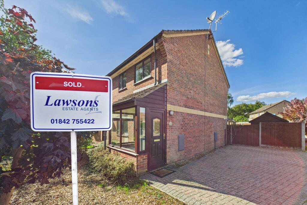3 bedroom end of terrace house for sale in Primrose Close, Thetford, IP24
