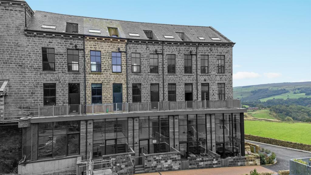 2 bedroom town house for sale in 7, Carding Mill, Old Town Mill Lane ...