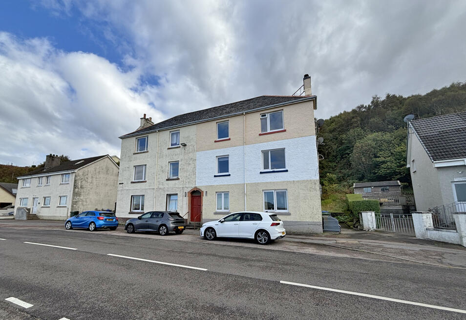 2 bedroom flat for sale in 21 East Bay, Mallaig, PH41 4QG, PH41