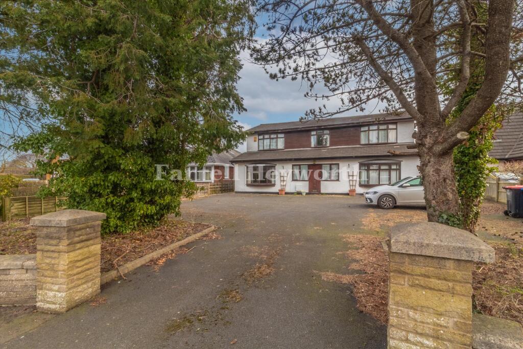 6 bedroom detached house for sale in Croston Road, Garstang, Preston, PR3
